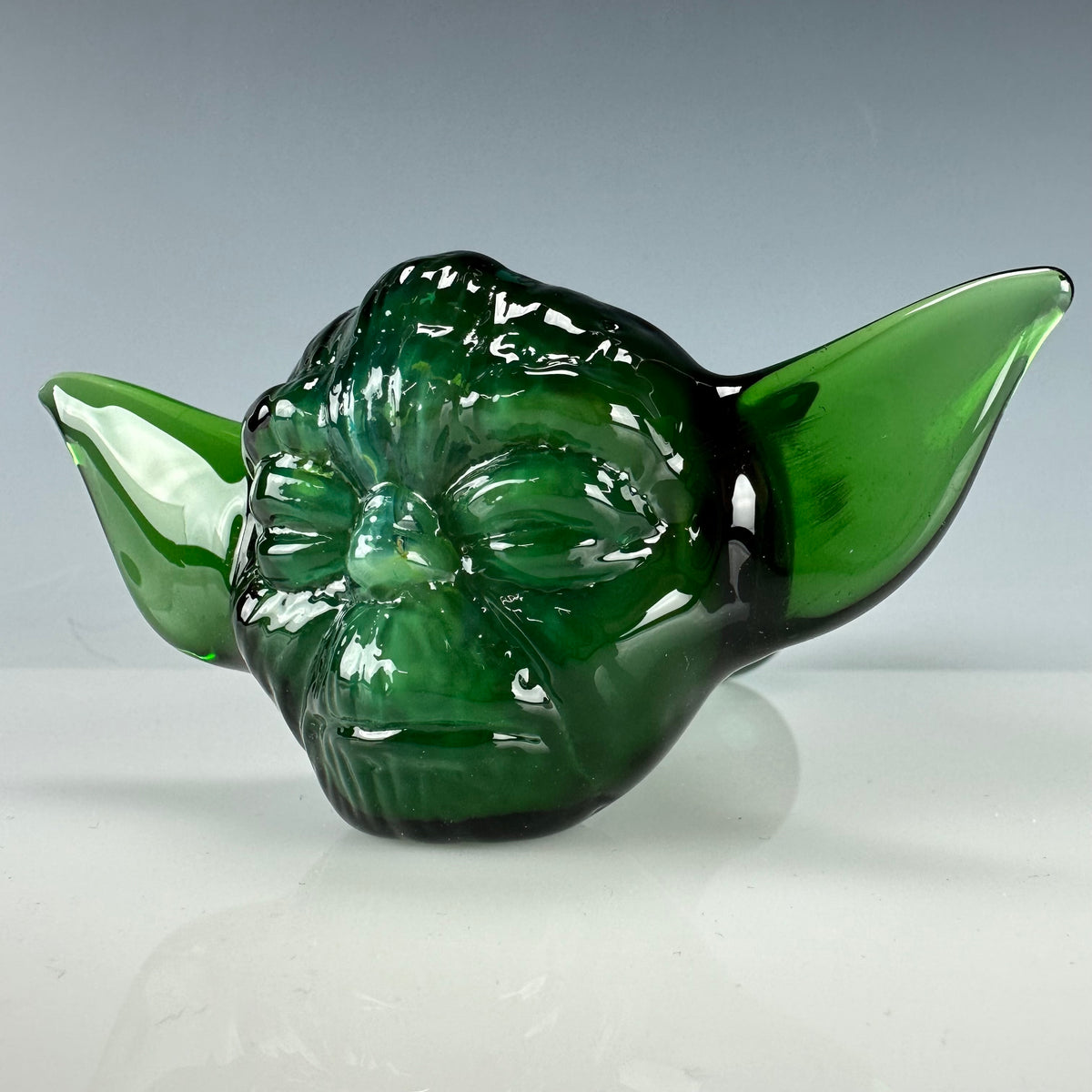 "Master Yoda" Handpipe by Elevator Glass – Art Dogs Glass Shop